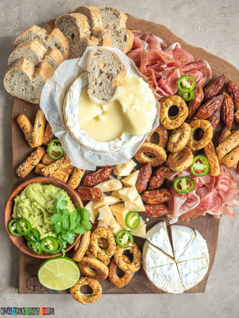 Pieczony ser brie - płynny i doskonały w smaku