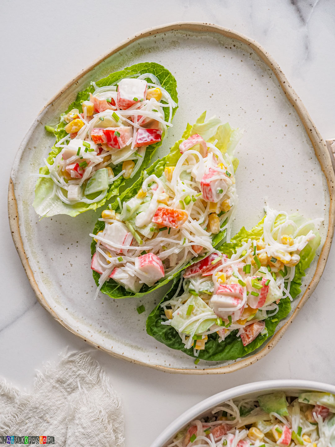 Sałatka z paluszkami krabowymi